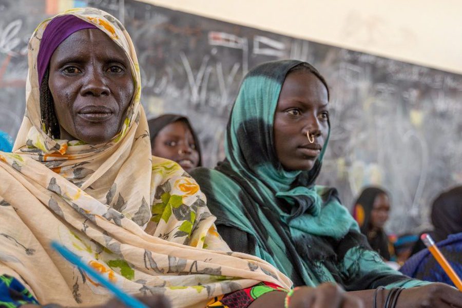 El conocimiento no tiene edad: alfabetización para mujeres en el Chad ...